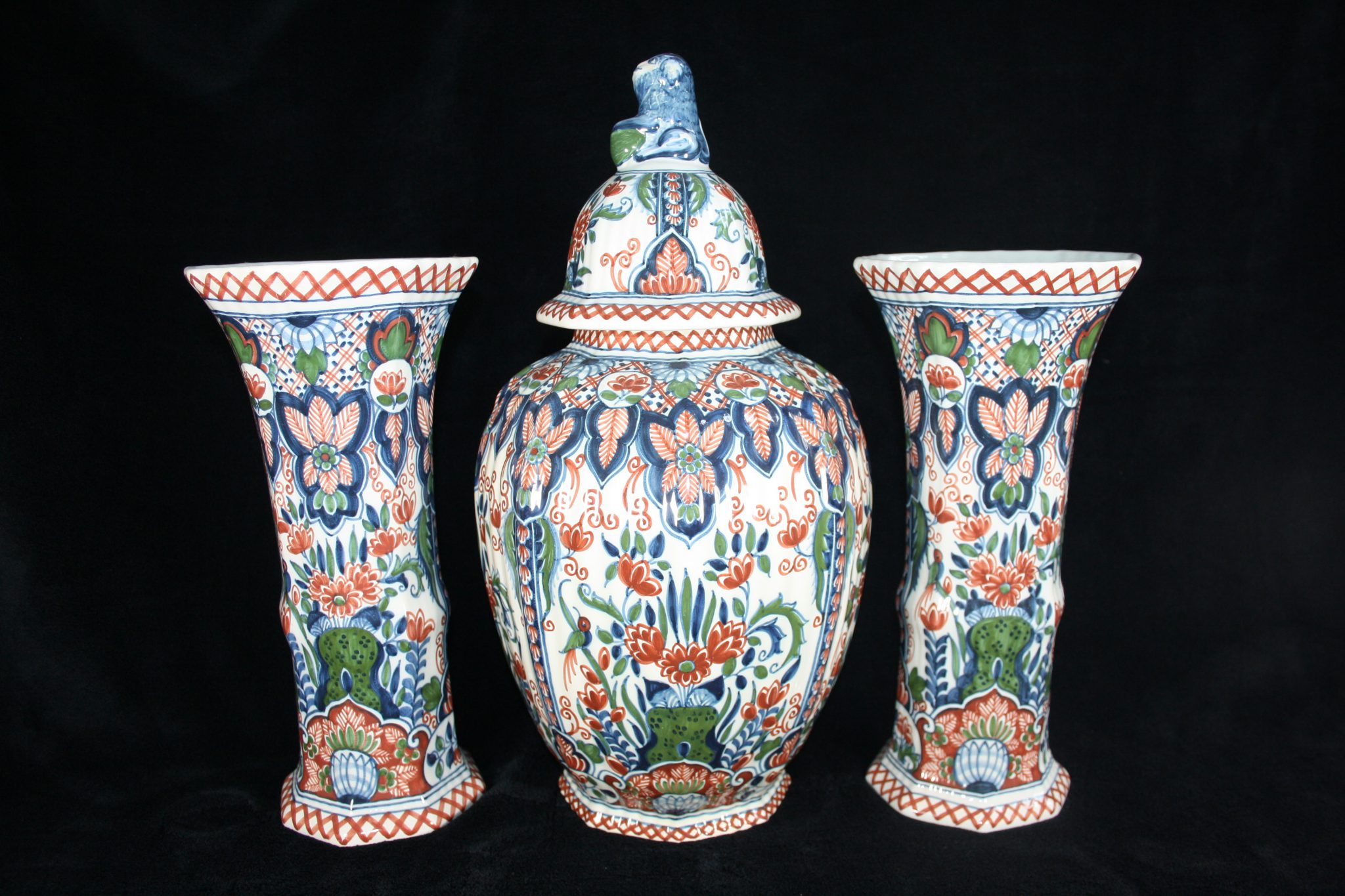 C05002 – Very large Royal Tichelaar three piece multicolour garniture ...
